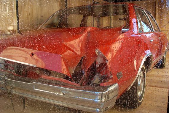 Une chevrolet, une météorite, deux canards – Alina Reyes